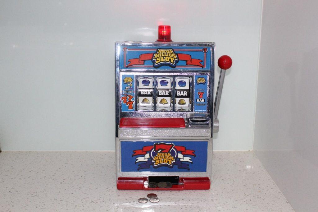 Radica Mega Million Slot Machine & Bank: With Lights & Sounds - Pokies ...