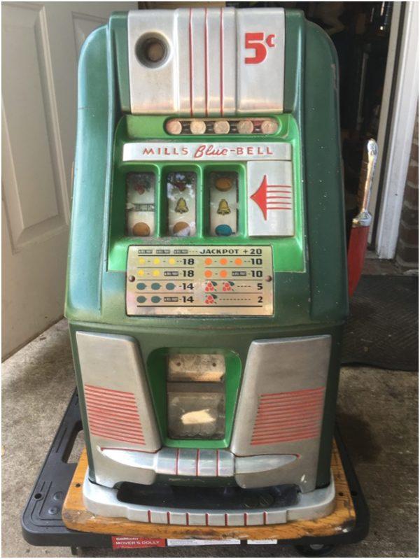 What are the things to look for when buying an Antique pokies machine ...